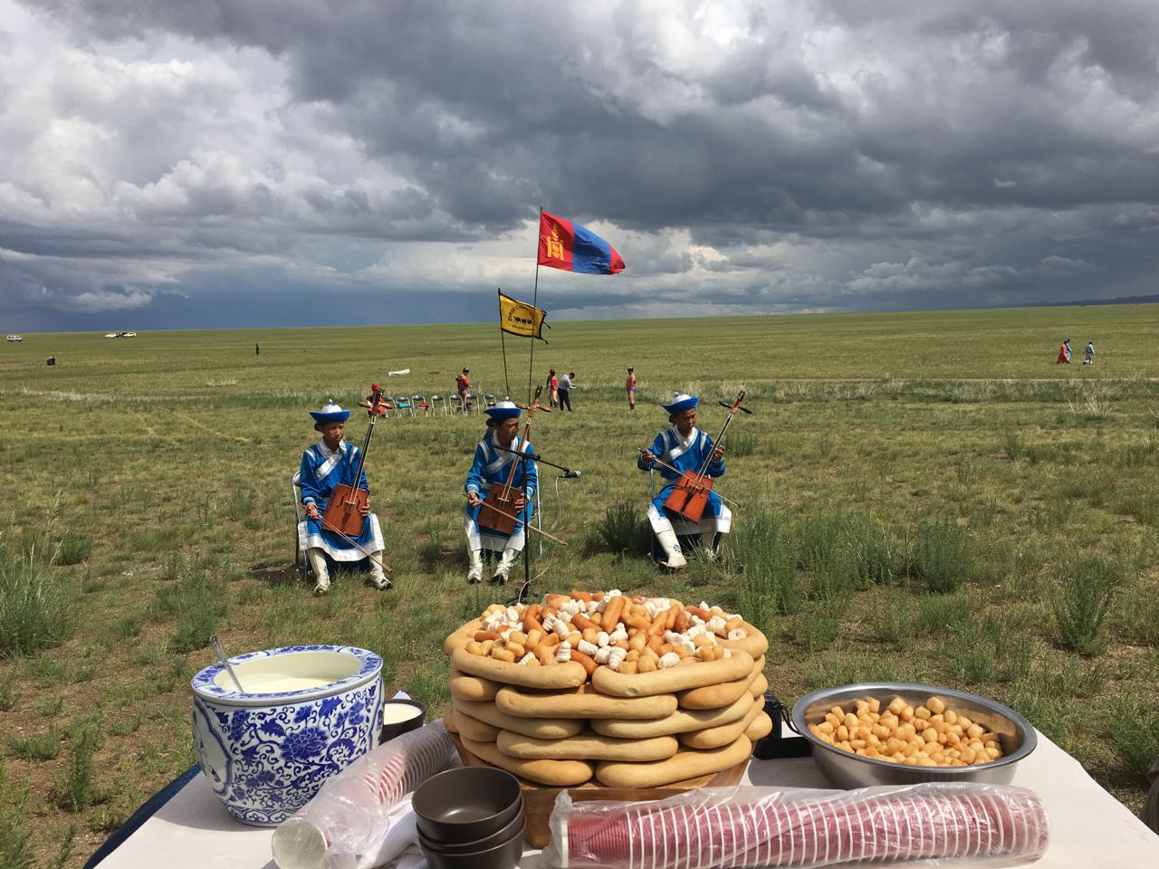 What to Expect at the Mongolian Dinner Table - Go Eat Give